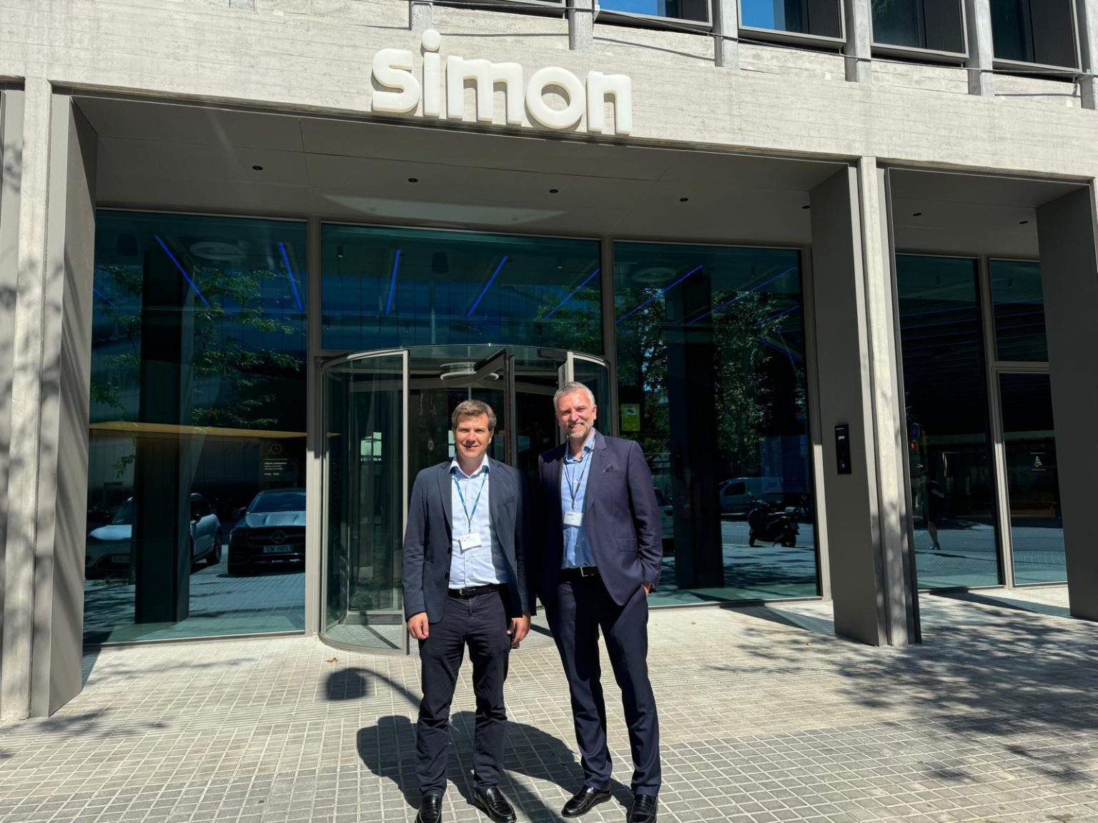 Unim forces amb l'empresa privada SIMON en un acord estratègic que ...